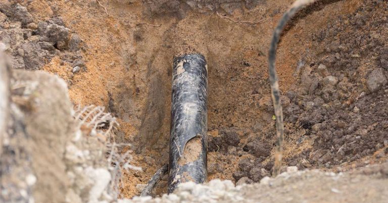 How to Handle a Sewer Line Emergency in Memphis, Tennessee
